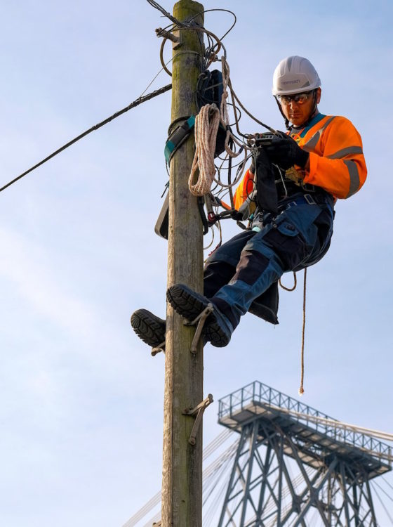 BT Full Fibre: How It's Installed & Deals With FTTP Set Up BT Full Fibre: How It's Installed & Deals With FTTP Set Up